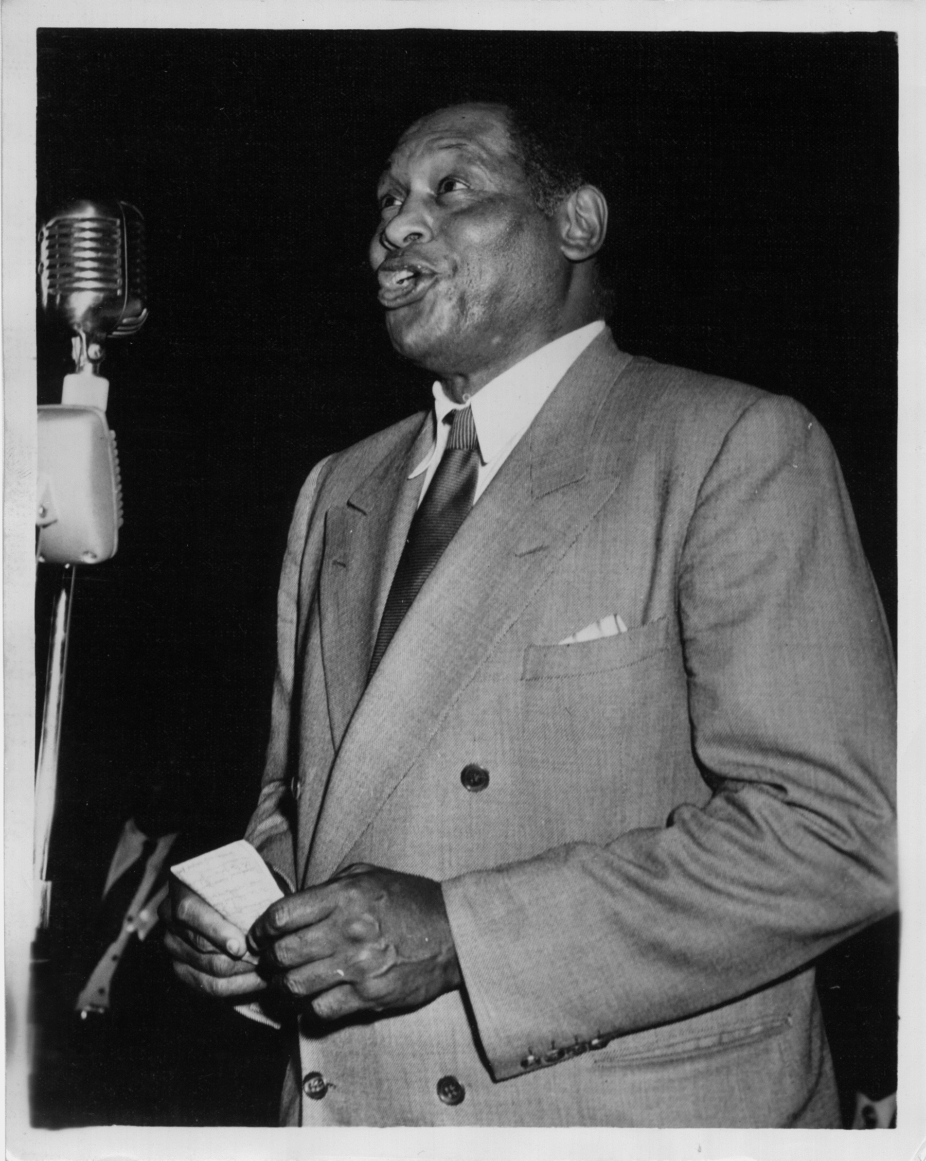 Paul Robeson: Internationally Acclaimed Performer, Champion of the ...